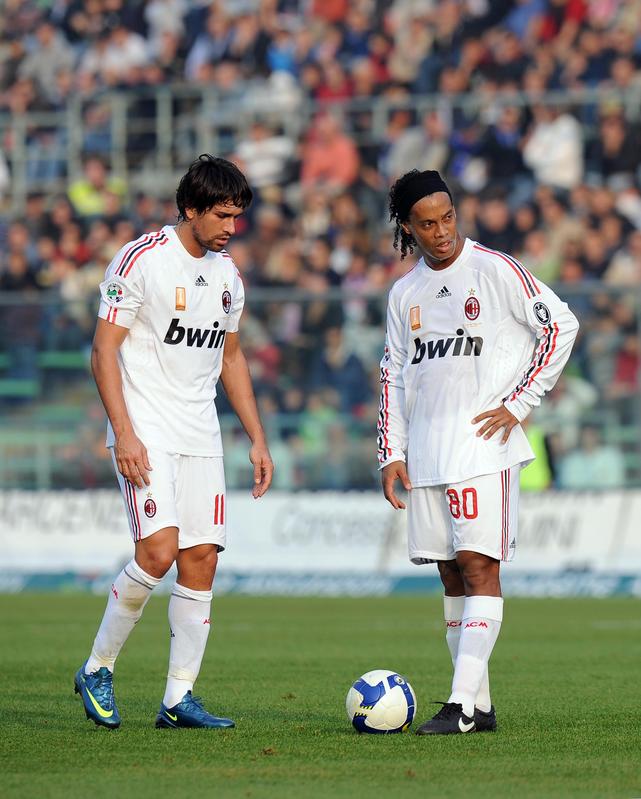 Ronaldinho compie 35 anni | Foto - Sportmediaset