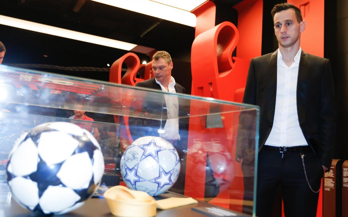 Kalinic, presentazione ufficiale a Casa Milan | Foto - Sportmediaset