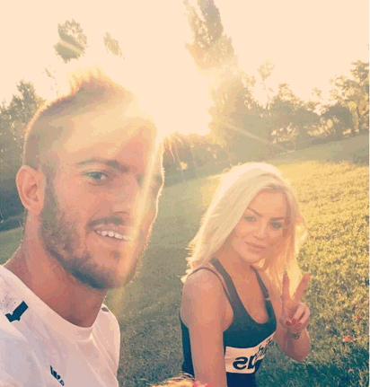 Chloe Sanderson e Santon a Milano | Foto - Sportmediaset
