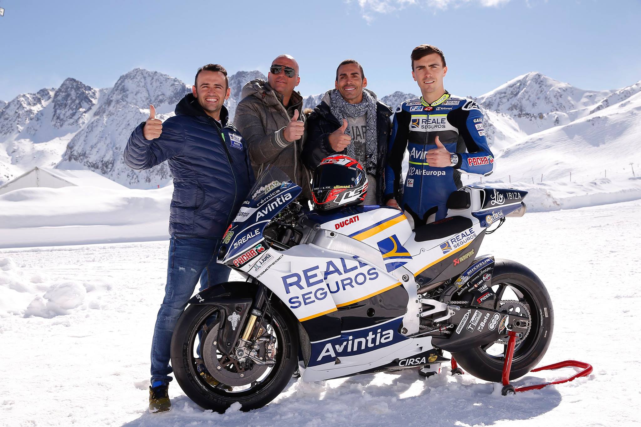 MotoGP, il Team Avintia si presenta sulla neve | Foto - Sportmediaset