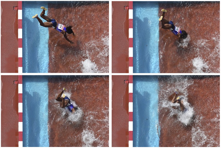 Mondiali atletica, Rolanda Bell cade in acqua nei 3000 siepi: le foto ...