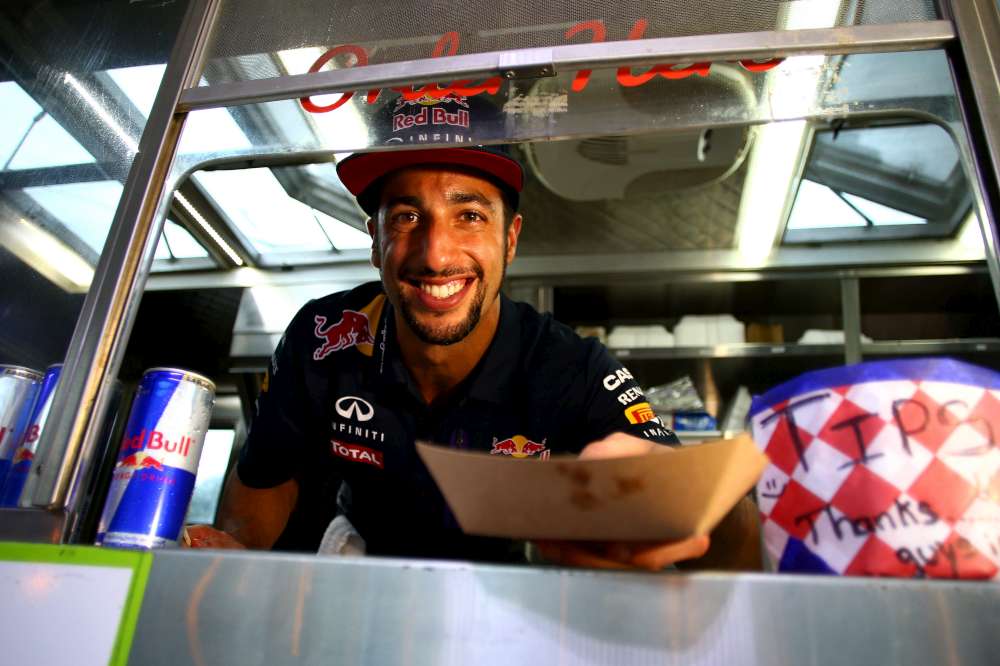 F1, Daniel Ricciardo con barba da cowboy in Texas | Foto - Sportmediaset