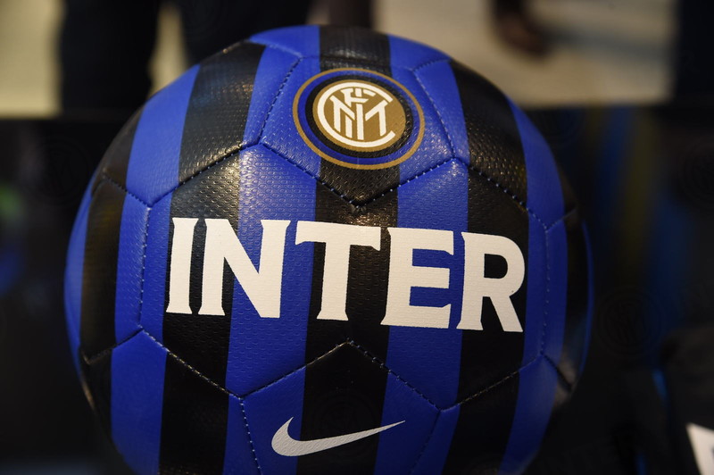 Inter Store, inaugurato il nuovo negozio a Milano: le foto | Foto ...